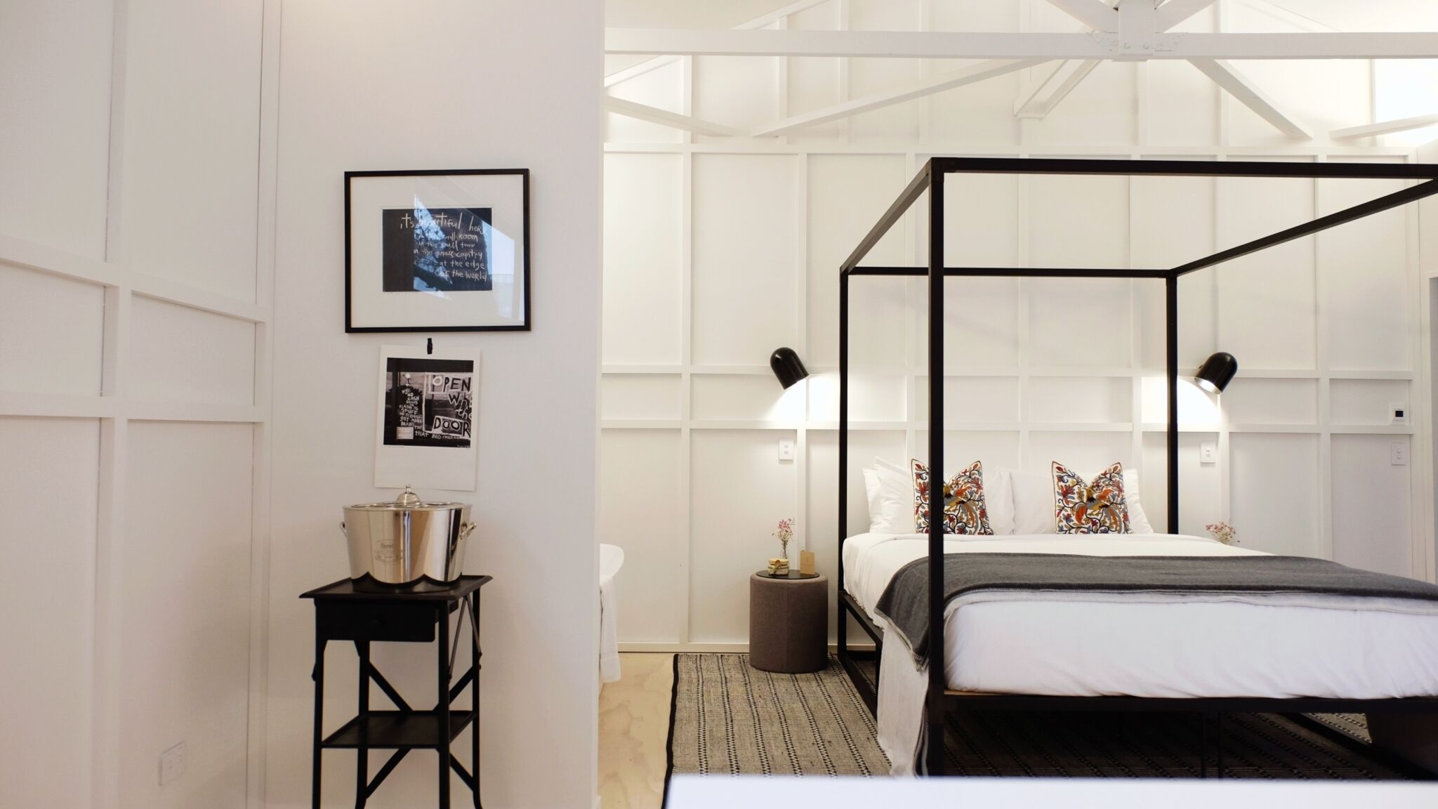 The Tack Rooms - Hotel Montreal
